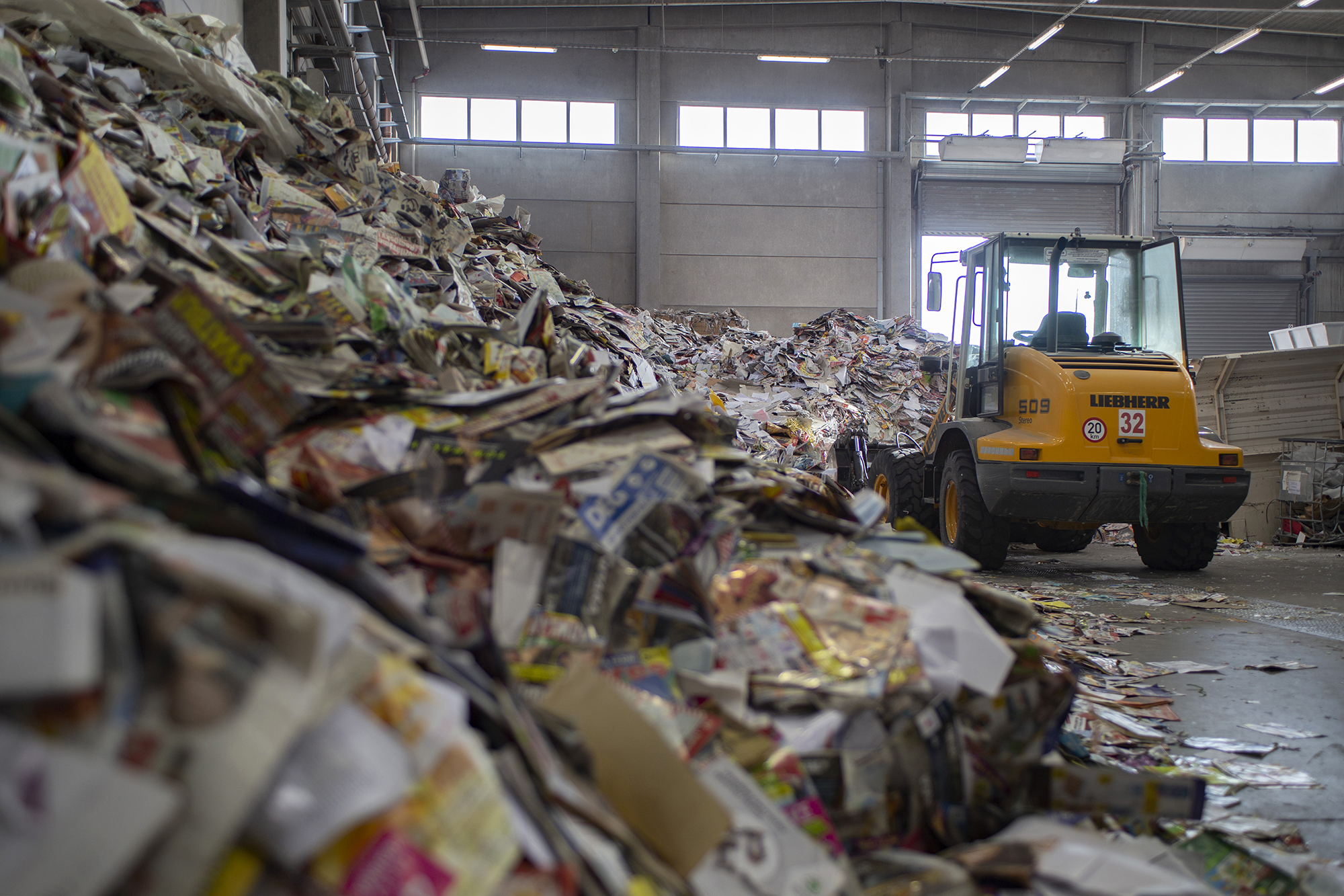 Výroba foukané izolace Climatizer Plus – začíná to základní surovinou…